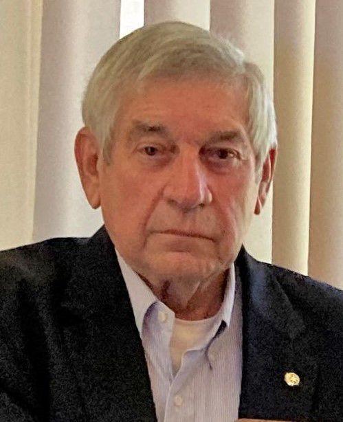 Rickenbaker recognized for service to RMC board