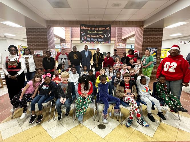 Edisto, Mellichamp, Sheridan students receive gifts
