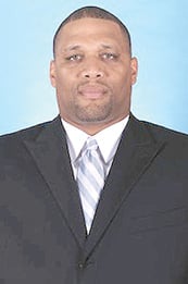 Tar Heel's Deke Adams taking over as South Carolina D-line coach