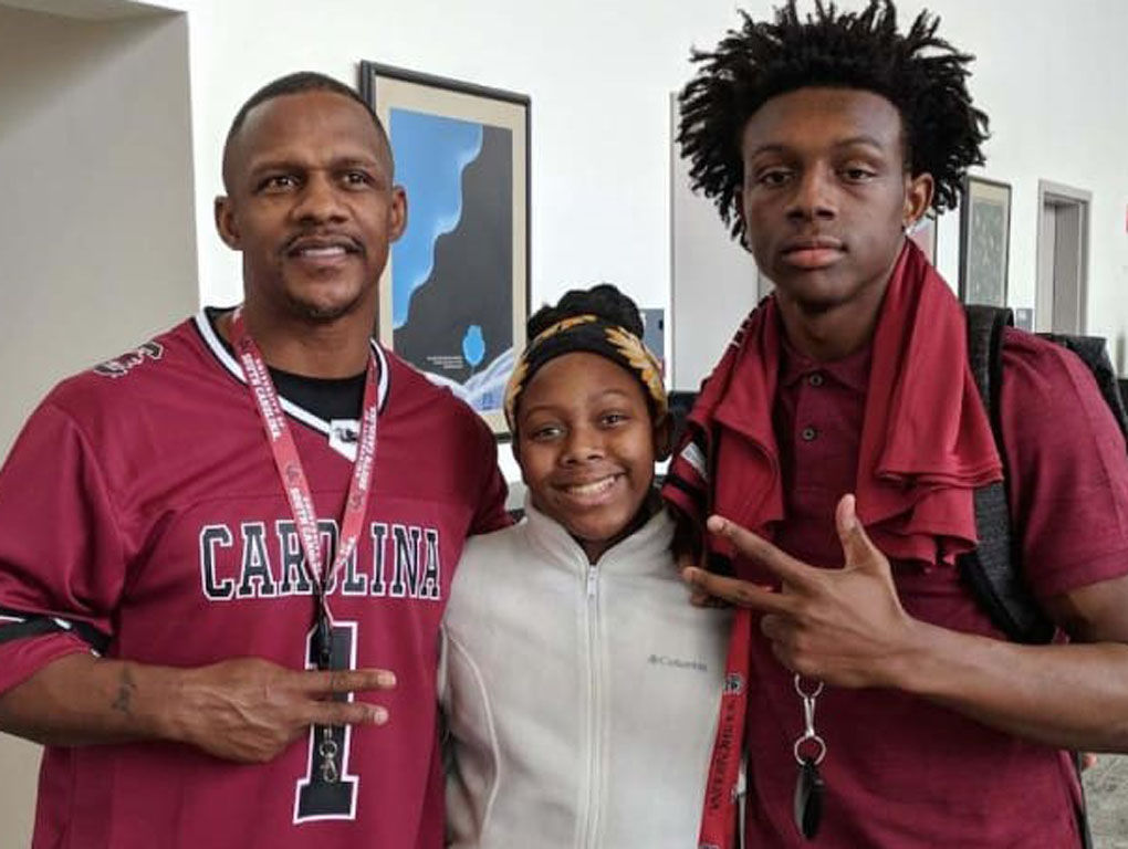 CAROLINA FOOTBALL: Signee’s NFL great father says Muschamp ‘straight up’