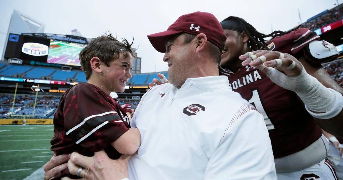 How Shane and Hunter Beamer bond over the sport, coaching