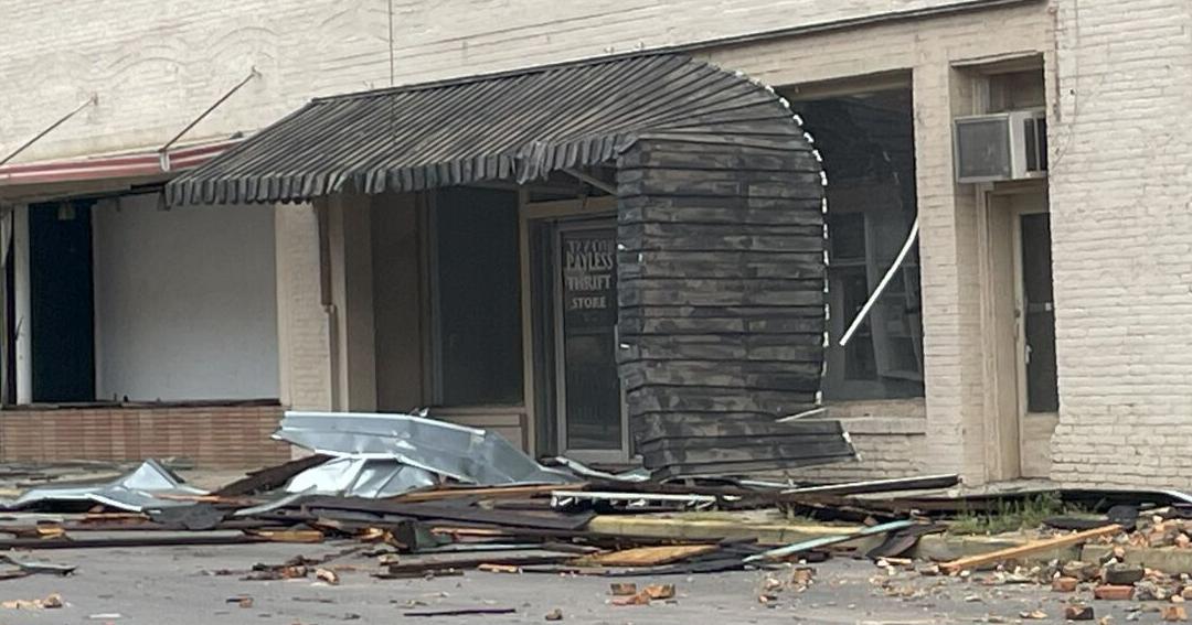 Microburst pounded downtown with winds over 60 mph