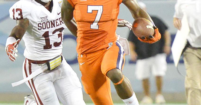 Clemson's Mike Williams named Tiger offensive MVP
