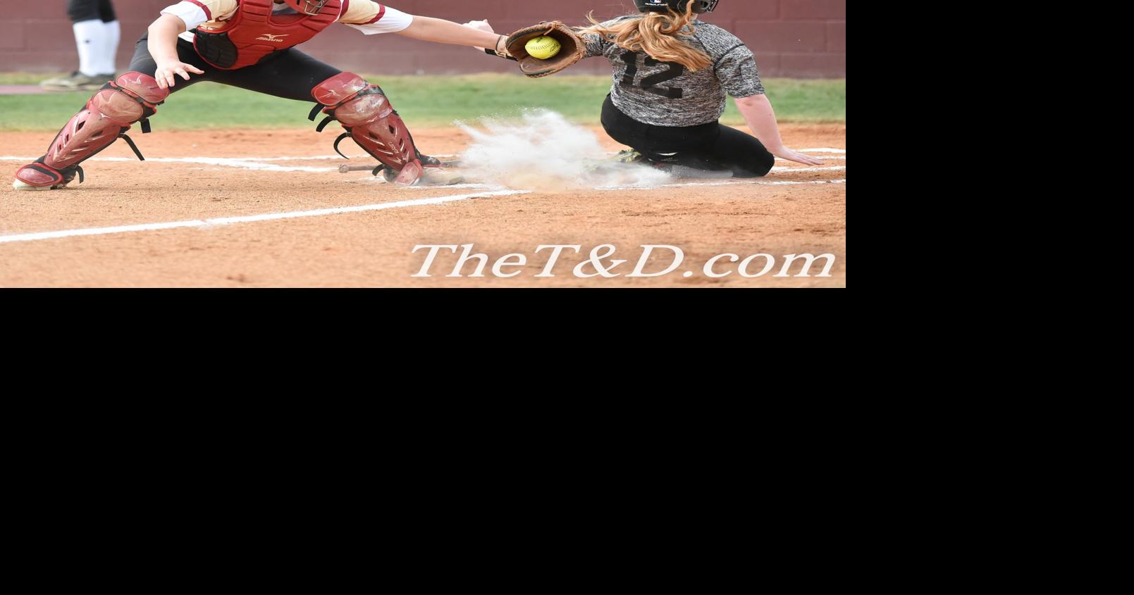 IN PHOTOS: DA softball in SCISA championship play