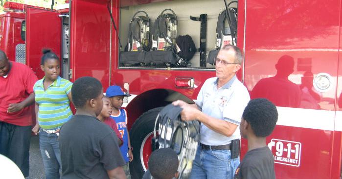 ‘Off to a great start’: Organizations reignite students, parents for ...