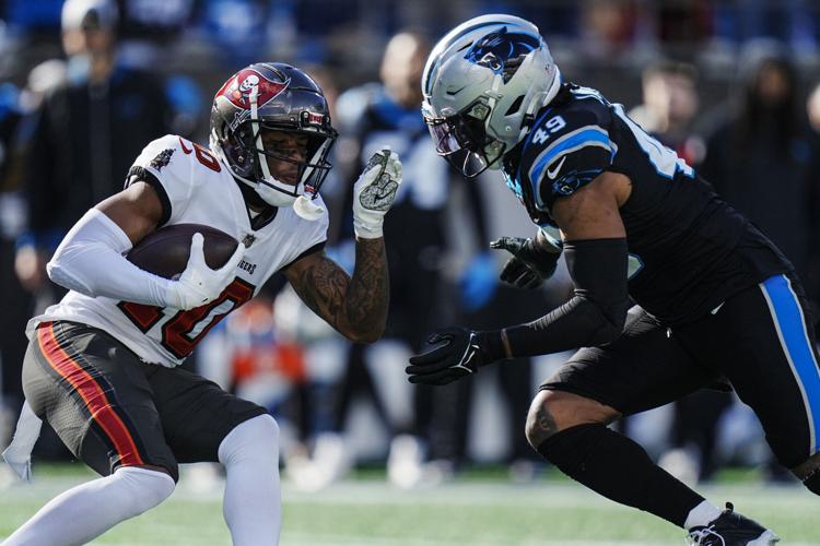 Panthers blanked as Buccaneers clinch NFC South title