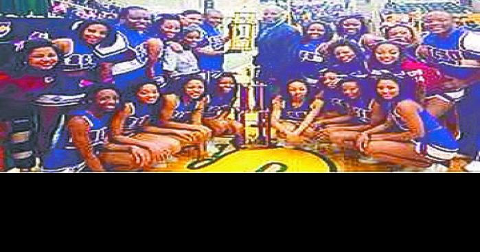 SCSU cheerleaders win honors