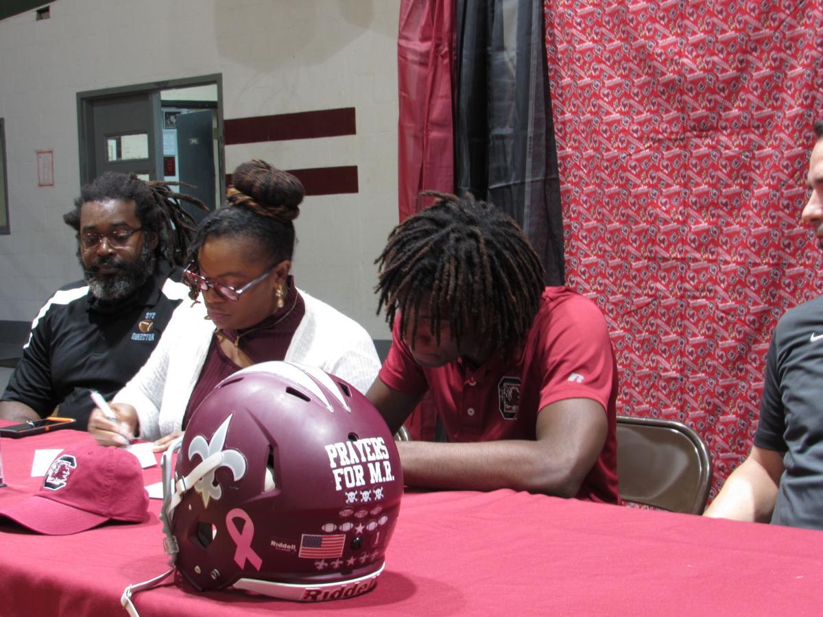 Clarendon Hall’s Horton signs with Gamecocks