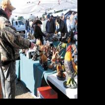 Merchants prepare for coon hunt