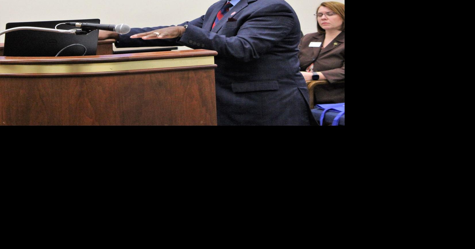 Faculty Senate votes no confidence in SCSU president, provost