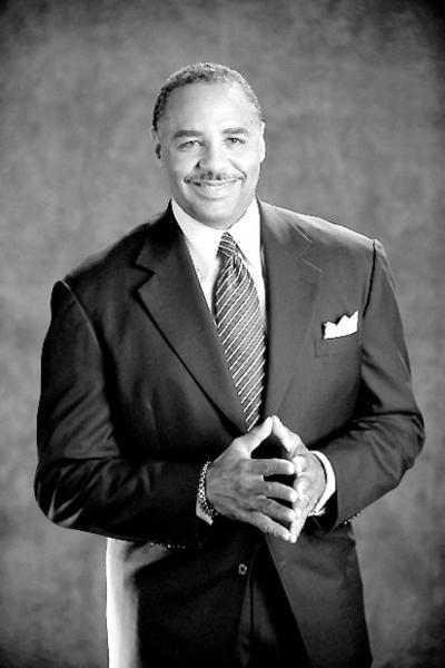 Journalist Ed Gordon to speak at Claflin