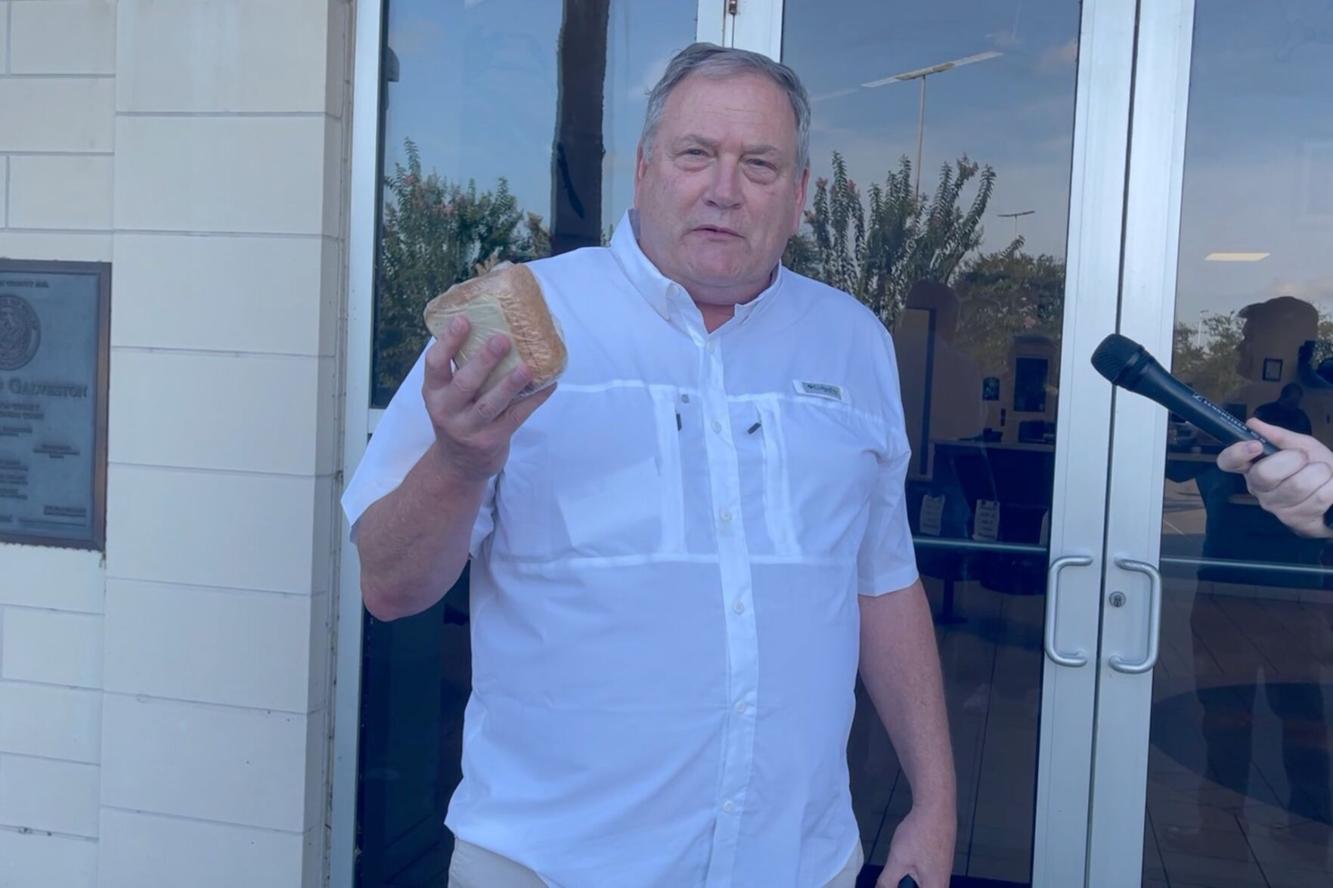 Felony Trial of Former Kemah Mayor Wiggins Postponed as City Draws Complaints Over Open Records ...