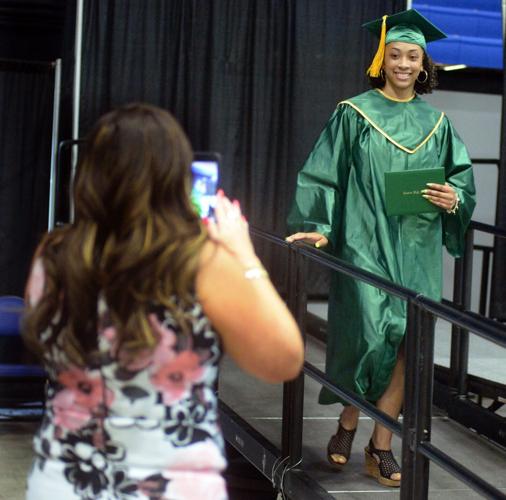 Photos: Eastern Alamance High Graduation | News | thetimesnews.com