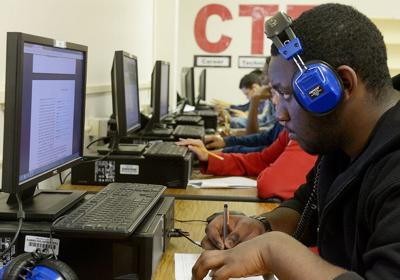 Class sets students' sights on the science of computers | News ...