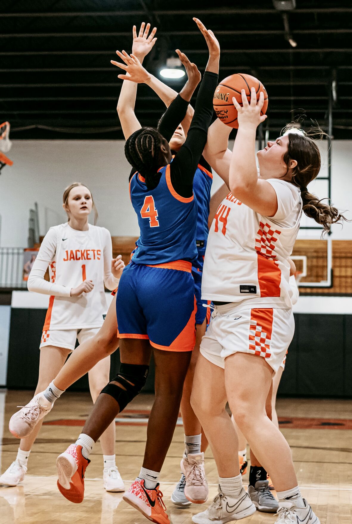Total team effort leads Lady Yellow Jackets to season-best third ...