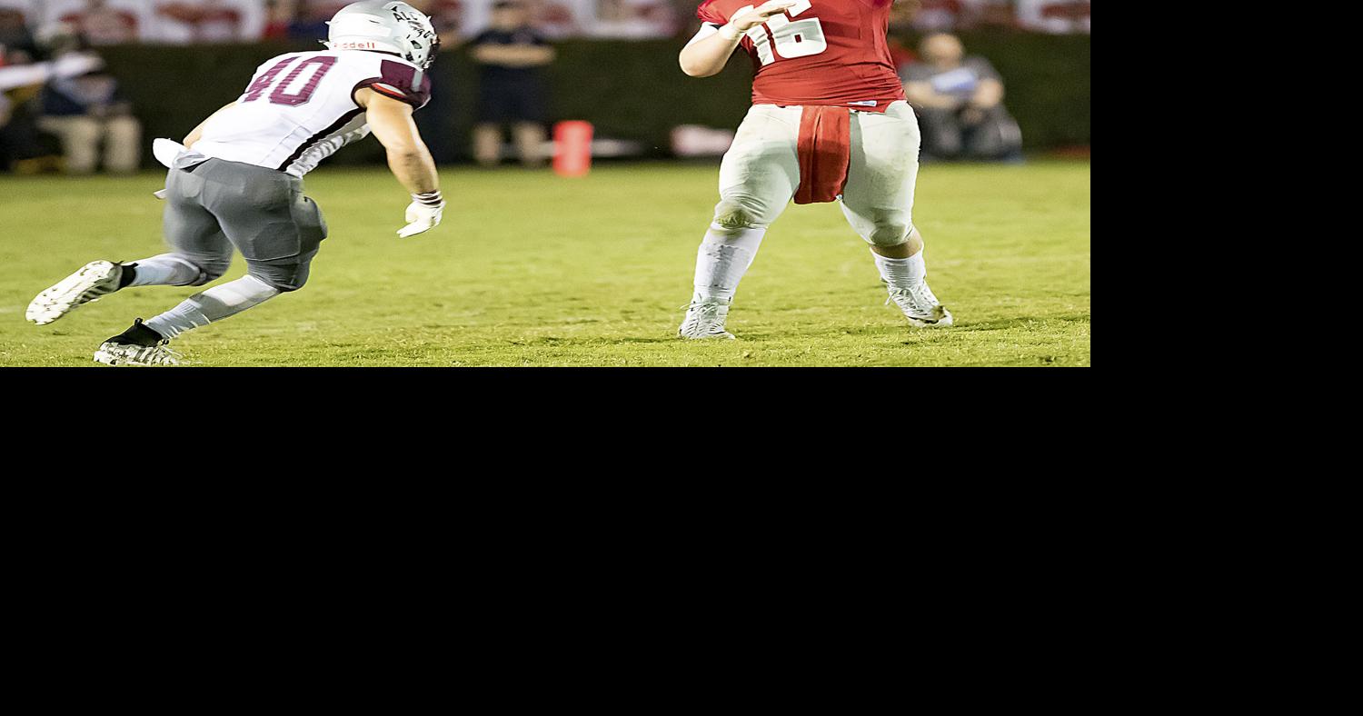 Redhounds score on final two possessions to pick up 22-21 comeback win ...