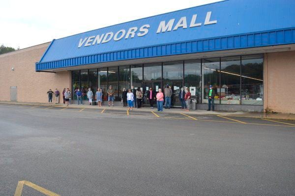 Vendors seeking answers from Vendors Mall management | Local News ...