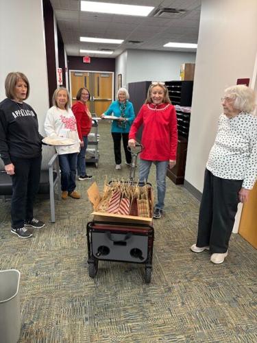 Barbourville ARH Woman’s Auxiliary spreads Christmas cheer | Community ...