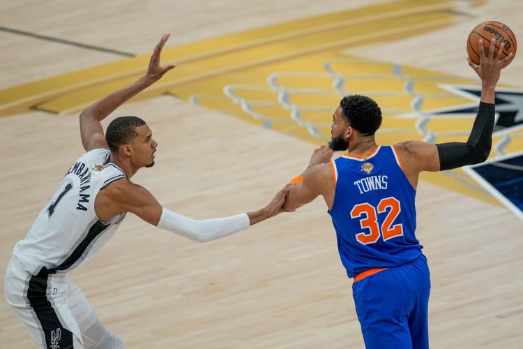 Fans arrive early for hot-ticket Spurs-Knicks Game 3 of the NBA Finals ...