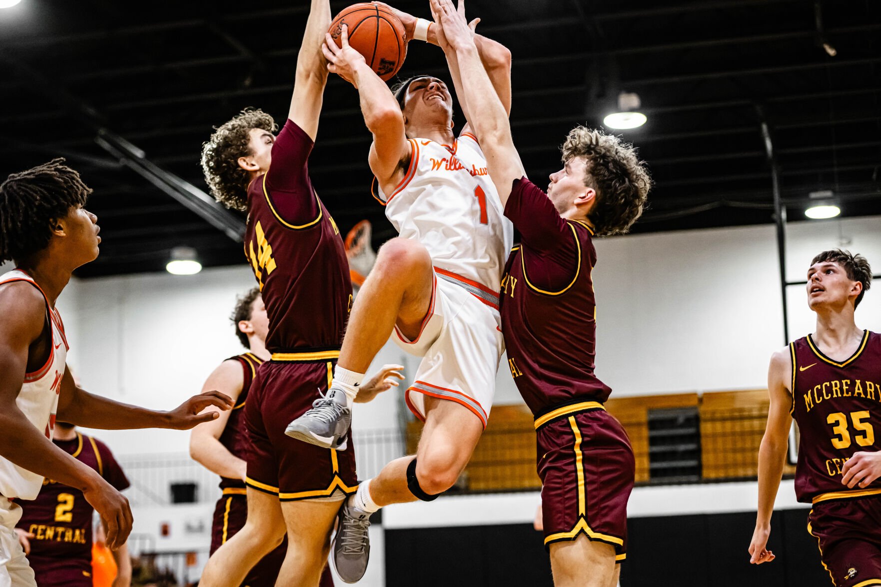 Yellow Jackets fall short, drop 61-50 road decision | Sports ...