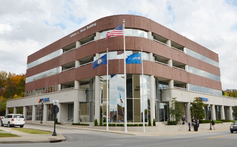 A rose blooms in Downtown London | Local News | thetimestribune.com