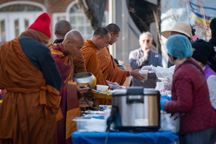 Buddhist monks and their dog captivate Americans while walking for ...