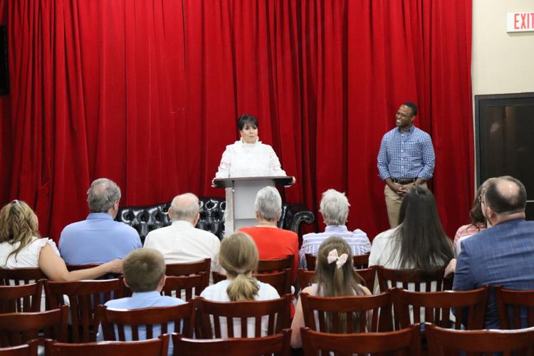 Cameron campaigns at Depot on Main | News | thetimestribune.com