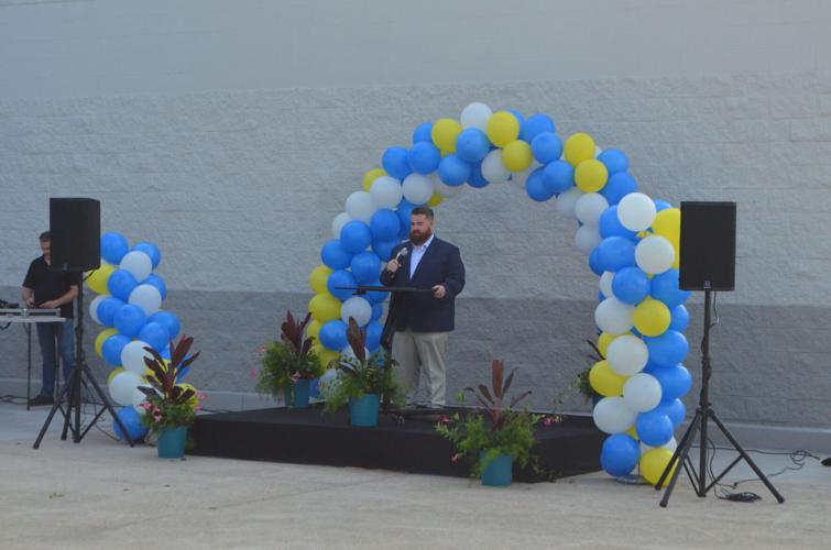 Walmart celebrates new beginnings with ribbon-cutting | Community ...