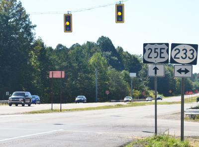 Troubled intersection to see traffic light: U.S. 25E lights to flash ...