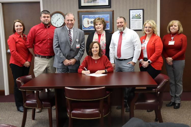 Mayor Razmus proclaims February 'Paint Corbin Red Month' | News ...