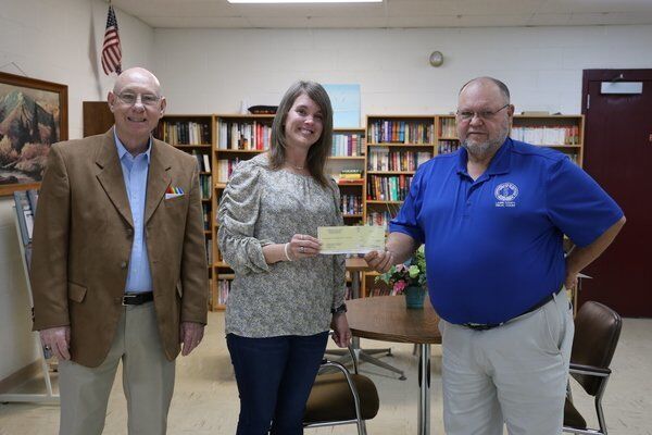 Laurel County Judge/Executive gives $2,500 to Corbin Senior Citizens ...