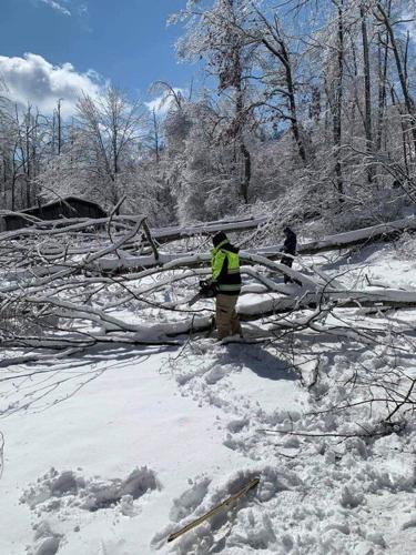 Corbin firefighters lend helping hand in winter weather cleanup | Local ...
