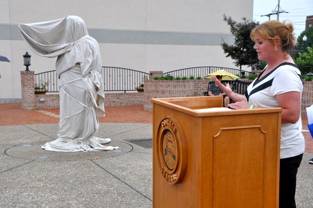 SLIDESHOW: Colonel Sanders statue unveiled during ceremony | News ...