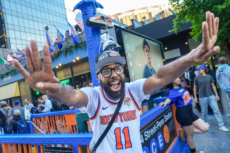 Knicks fever sweeps New York for Game 3 of the NBA Finals against the ...