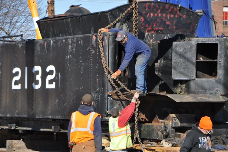 L&N 2132 coal tender and caboose arrive | Gallery | thetimestribune.com