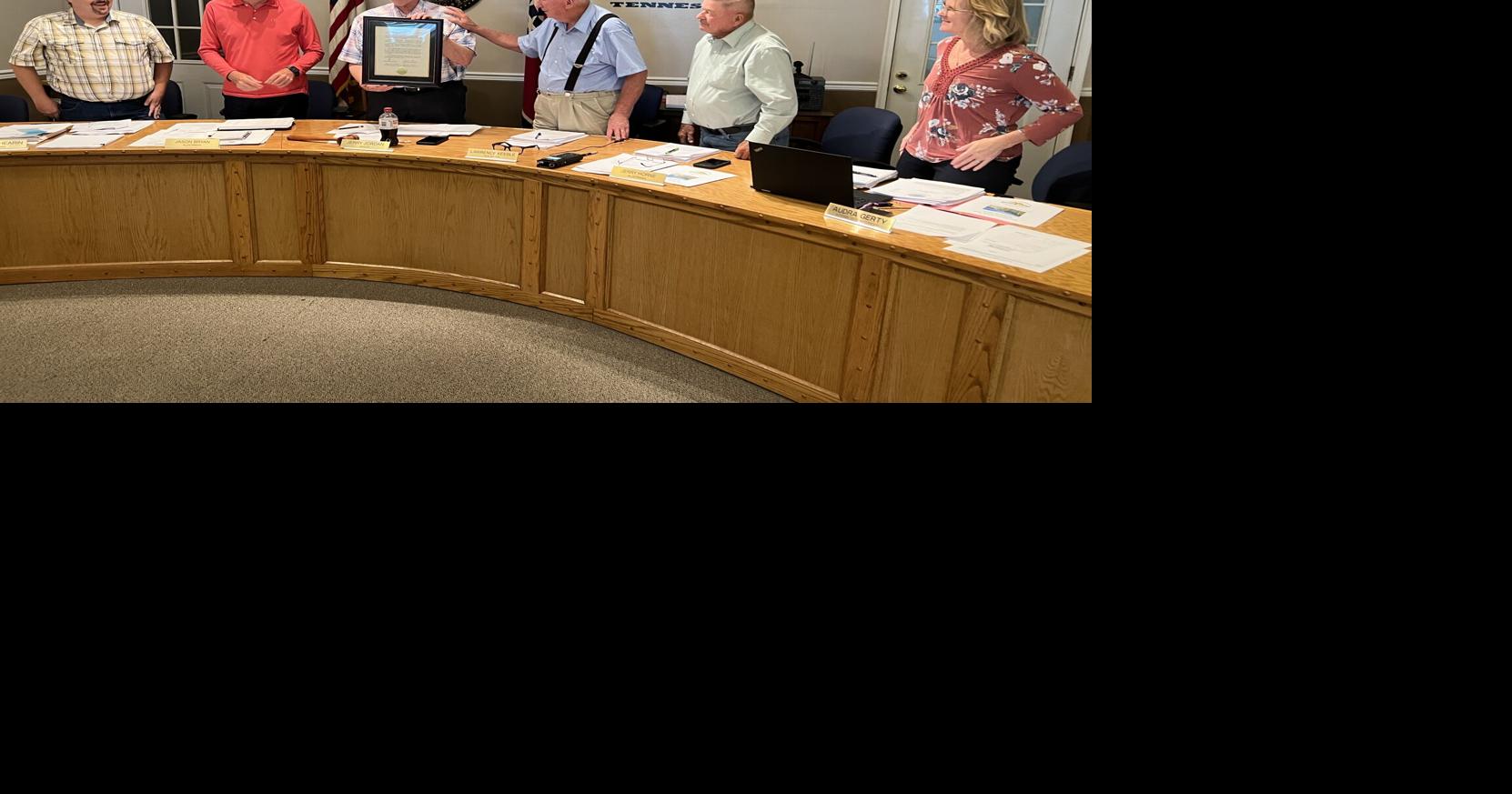 City Council honors its mayor | Community News | thetomahawk.com