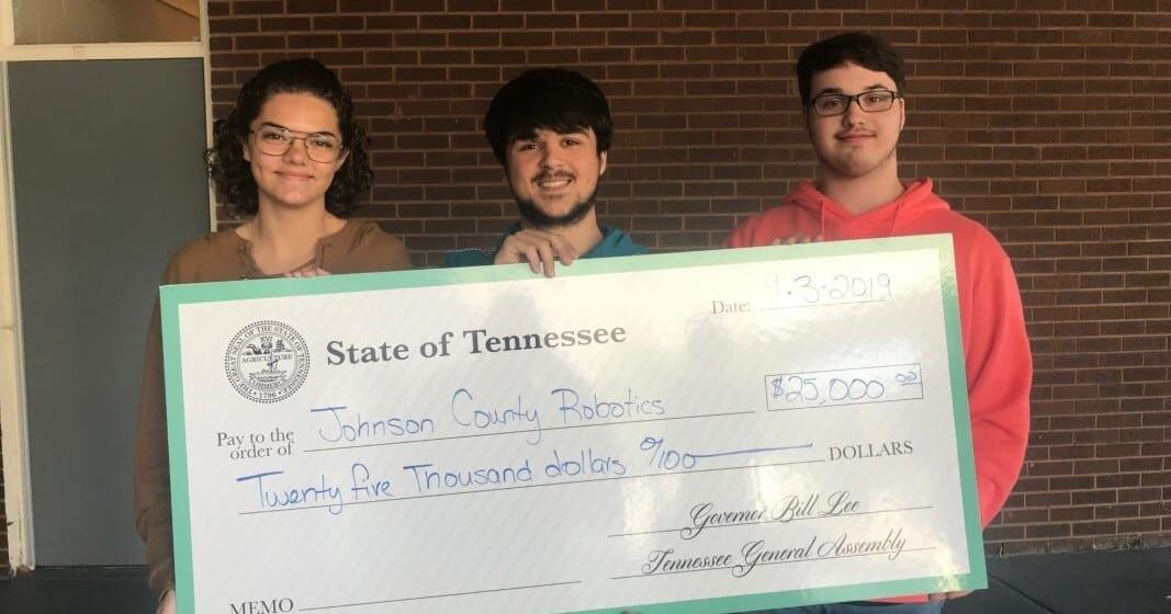 Joco Robos land $25,000 grant | Local News | thetomahawk.com