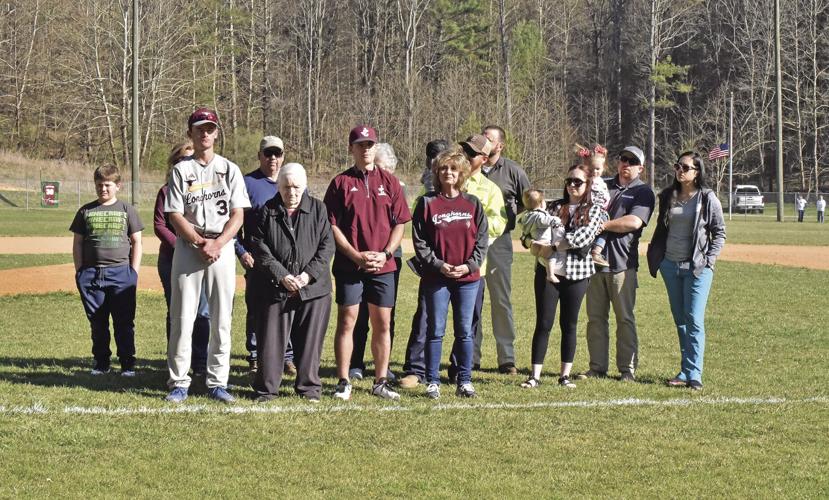 Former coach honored | Sports | thetomahawk.com