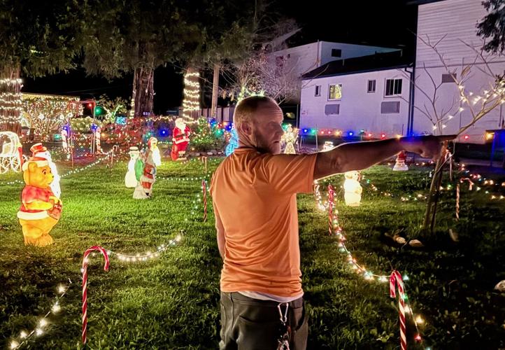 It's the hap-happiest season of all: North Pole on South Auburn ...