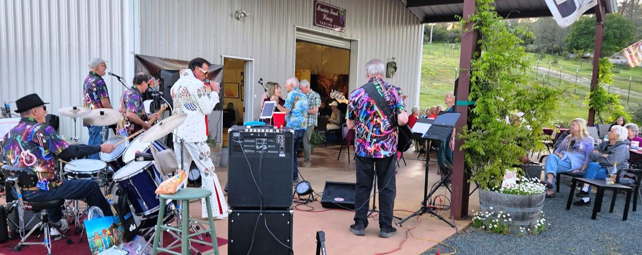 Lorraine's Lowdown | News | theunion.com