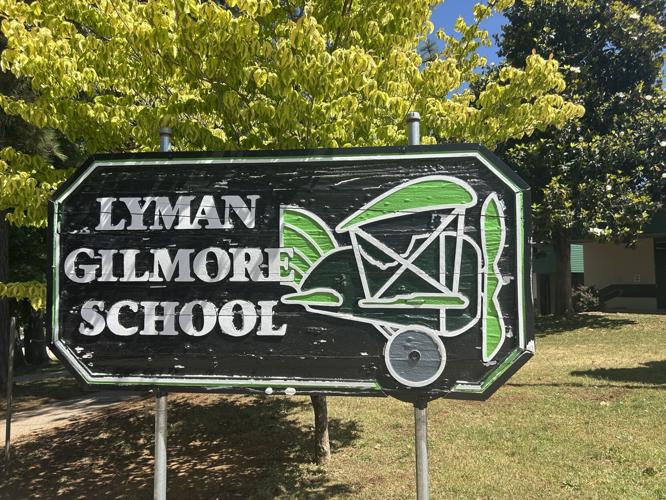 Art students at Lyman Gilmore work together creating a ‘cool mural ...