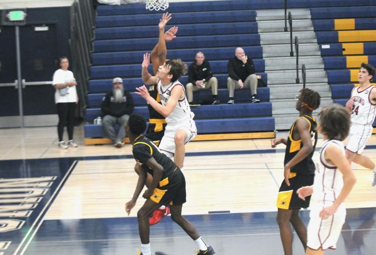 Bruins split games Friday and Saturday in JGMT | Sports | theunion.com