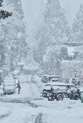 Heavy snow snarls traffic in Nevada County; avalanche traps skiers in ...