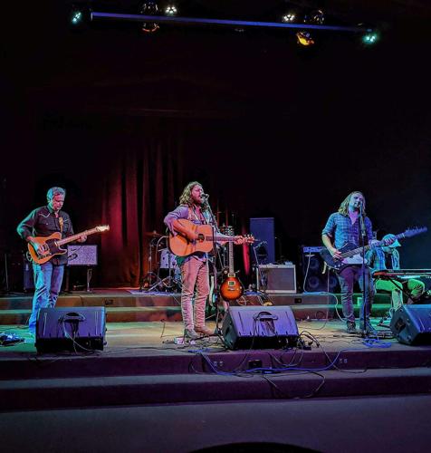 Aaron Ross with Farrow and the Peach Leaves take the stage at the ...