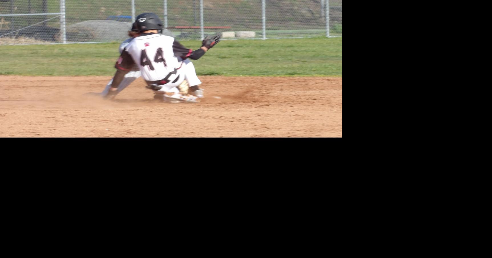 Bruins win pitching duel 1-0 over Twelve Bridges | Sports | theunion.com