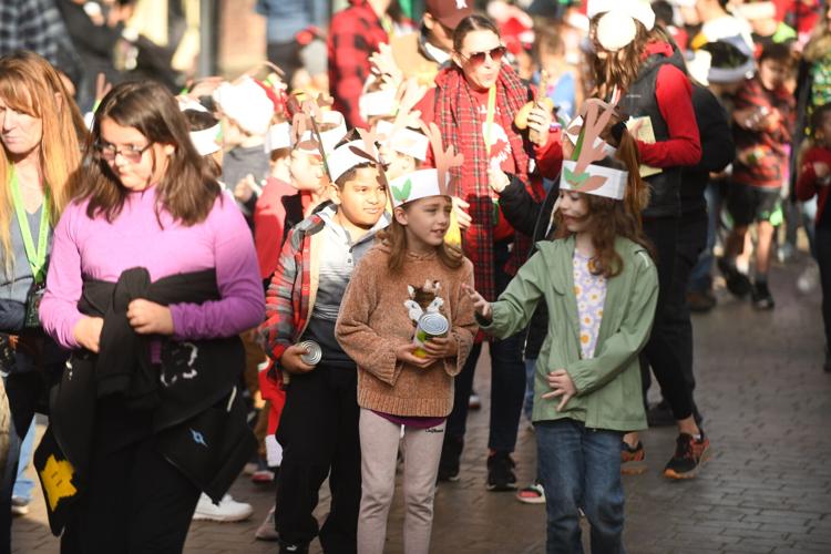 Keeping the tradition of giving: 140th annual Donation Day Parade takes ...