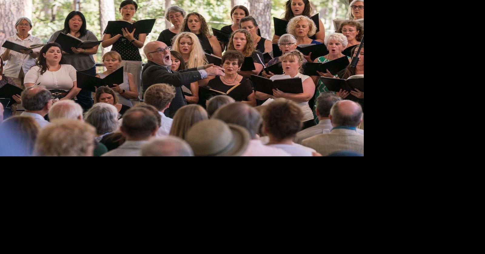 Farewell to the maestro: Hundreds turn out to celebrate the life of Don ...