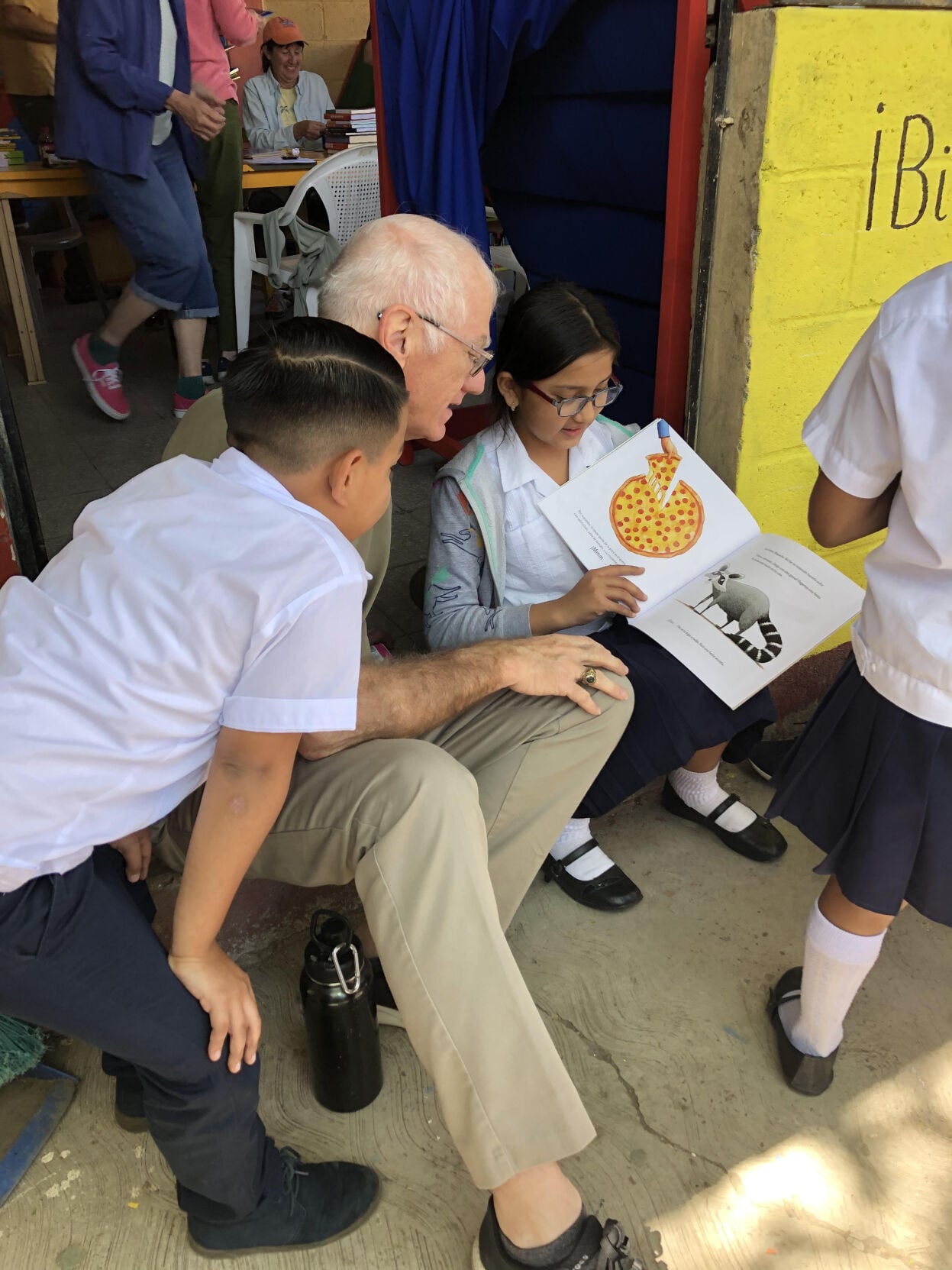 Chaplain Norris Burkes: Books, brushes, and a whole lot of Honduran ...