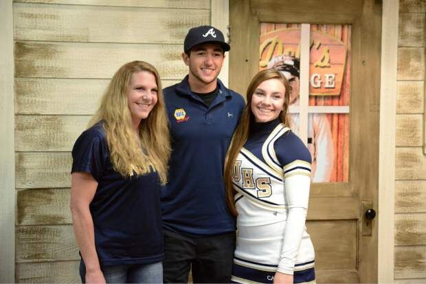 Driver Chase Elliott stops by Riebes Auto Parts in Grass Valley ...