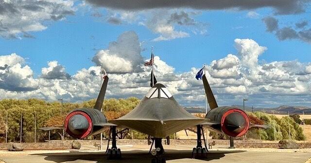 Life of Lt. Col Dan House — pilot who ejected from SR-71 — honored with ...